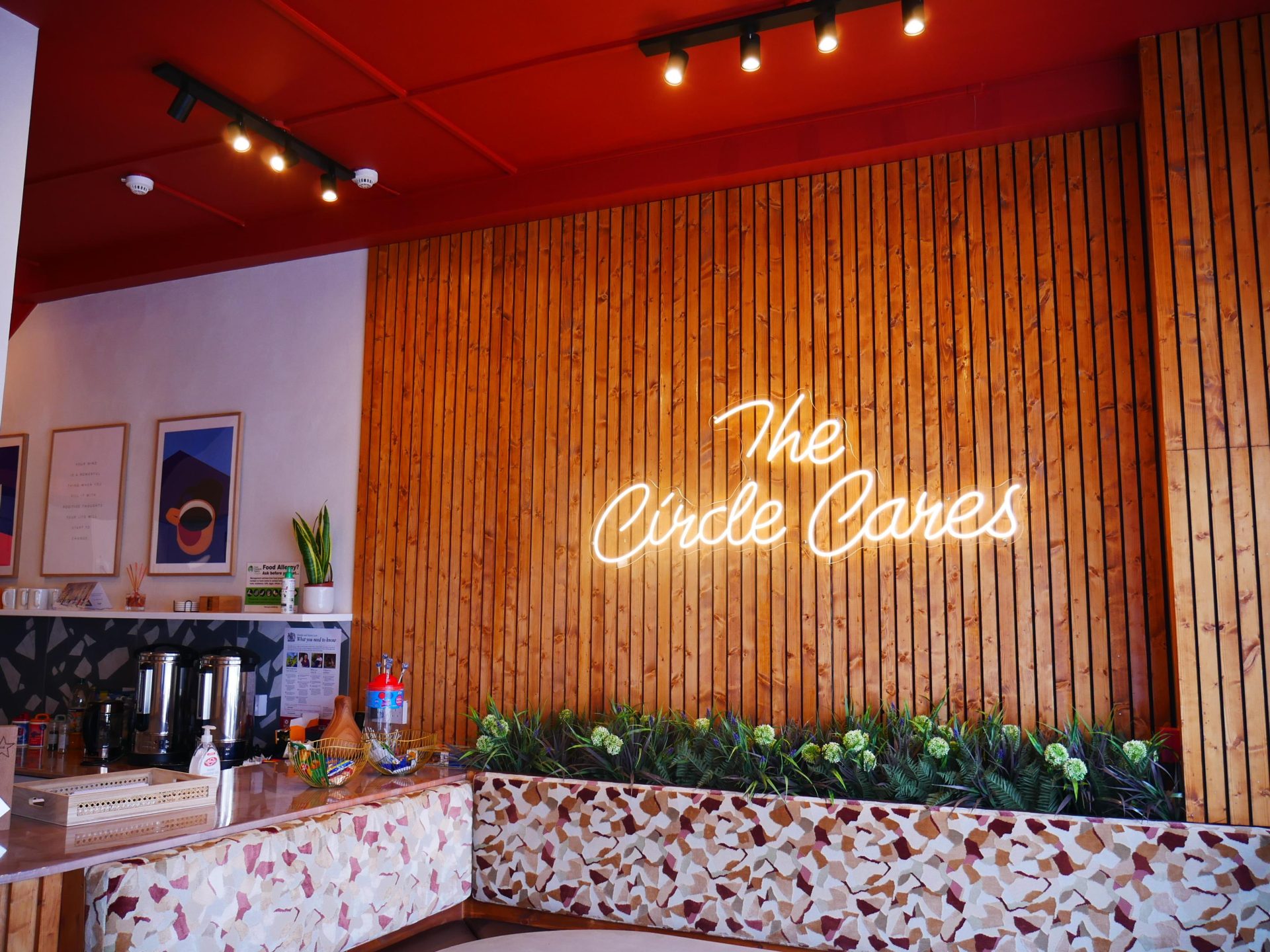 UK’s first mental health crisis café for children and young people ...