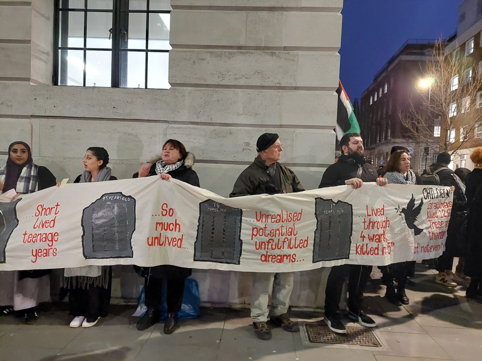 Camden Mayor refuses public entry to council meeting after Gaza ...