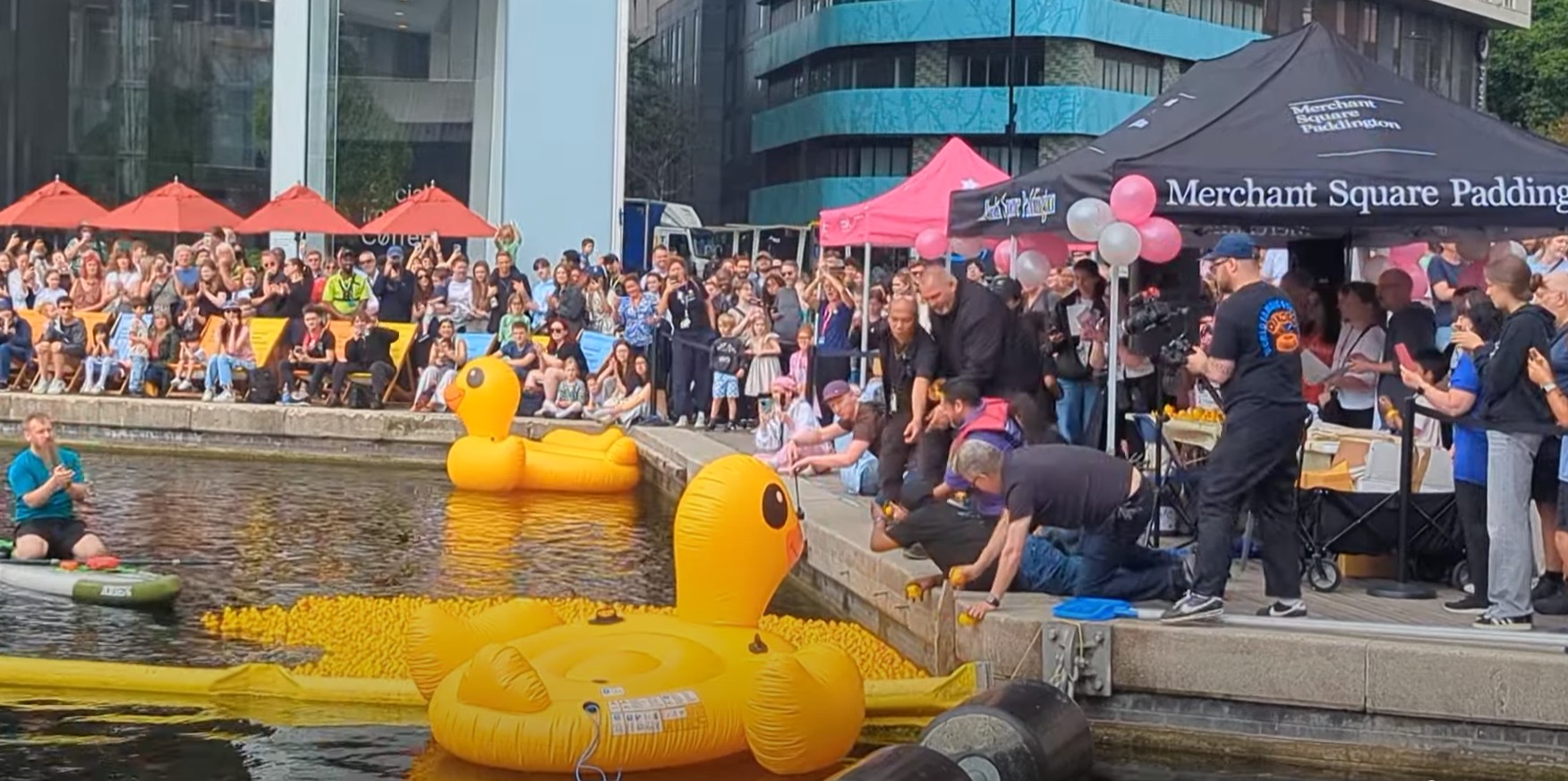 WATCH: Cosmic charity hosts 3,000 rubber duck race in Paddington ...